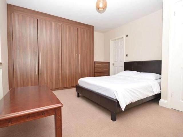 1 bedroom in a house share to rent