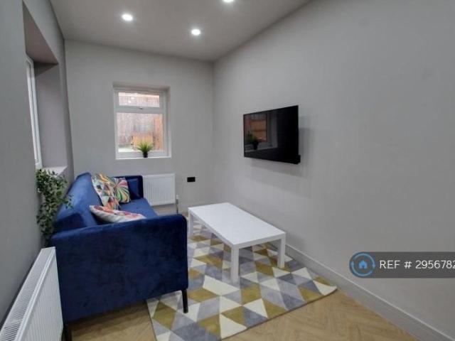 1 bedroom in a house share to rent