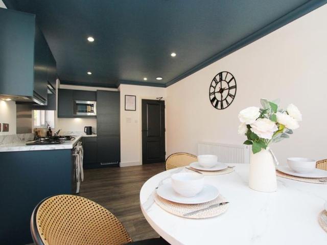 1 bedroom in a house share to rent
