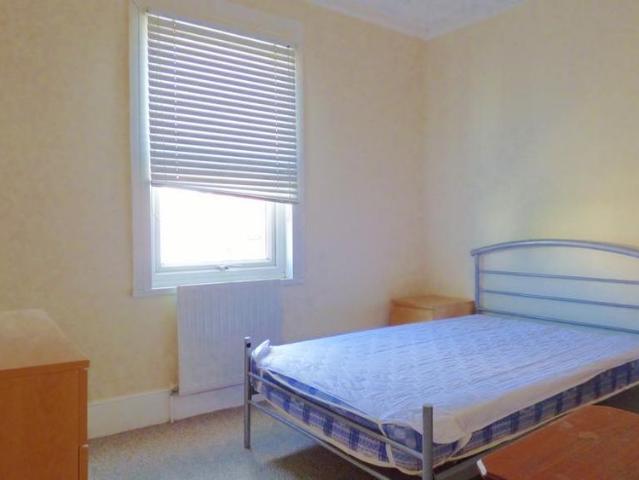 1 bedroom in a house share to rent