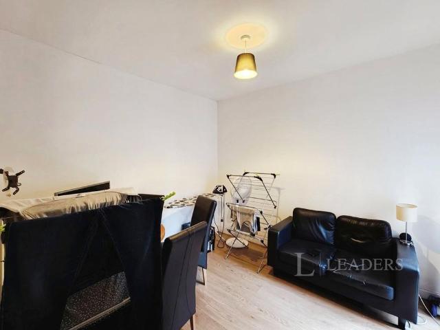 1 bedroom in a house share to rent