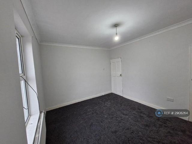 1 bedroom in a house share to rent
