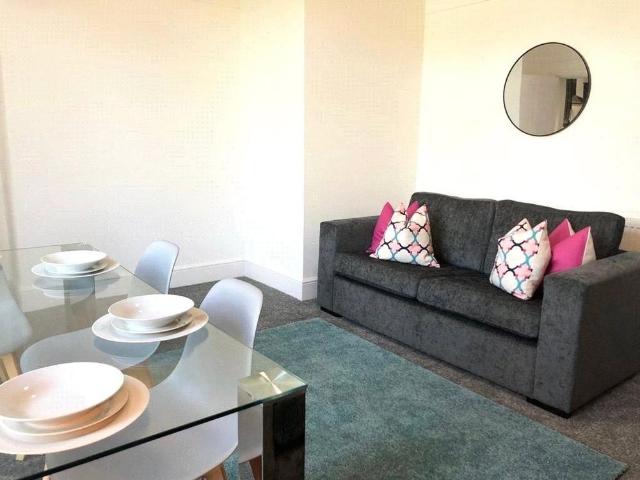 1 bedroom in a house share to rent