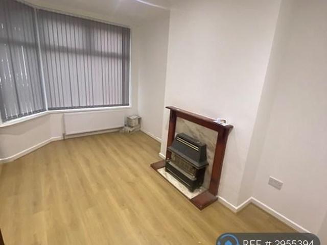 1 bedroom in a house share to rent