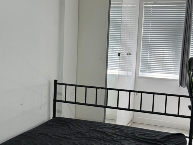 1 bedroom in a house share to rent