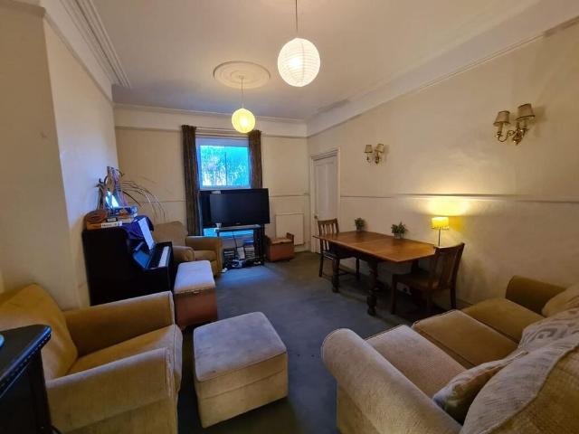 1 bedroom in a house share to rent