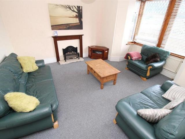 1 bedroom in a house share to rent