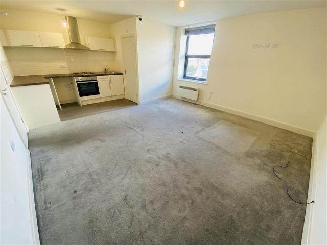 1 bedroom in a house share to rent