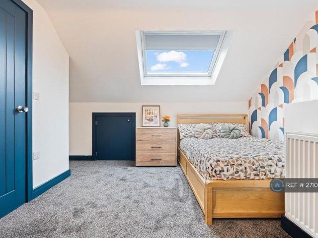 1 bedroom in a house share to rent