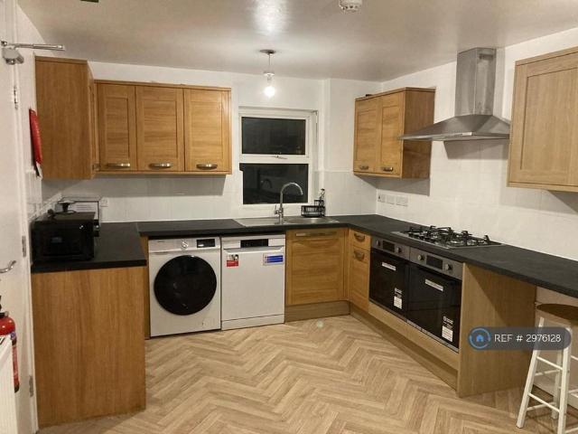 1 bedroom in a house share to rent