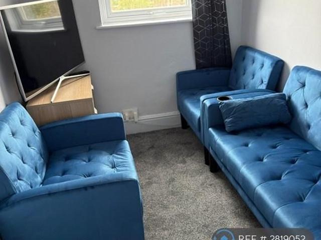 1 bedroom in a house share to rent