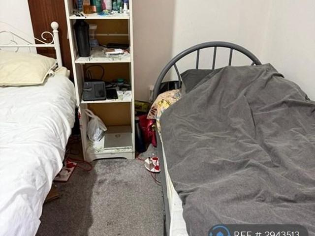 1 bedroom in a house share to rent