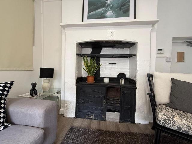 1 bedroom in a house share to rent