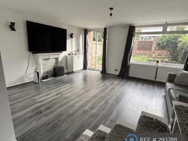 1 bedroom in a house share to rent