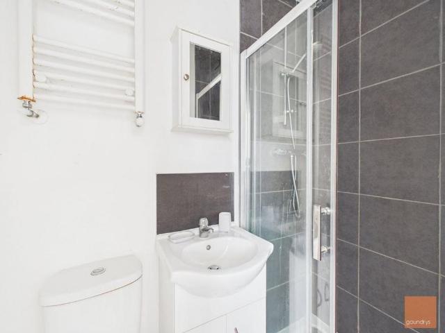 1 bedroom in a house share to rent