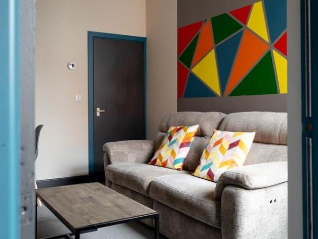 1 bedroom in a house share to rent