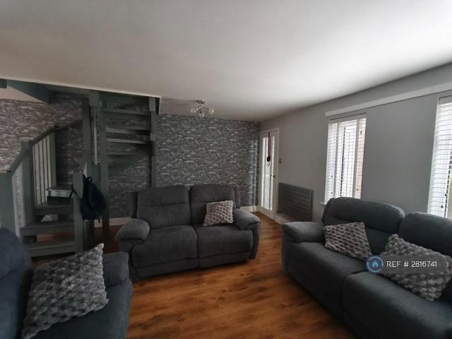 1 bedroom in a house share to rent