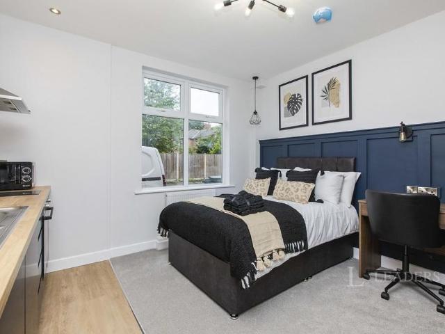 1 bedroom in a house share to rent