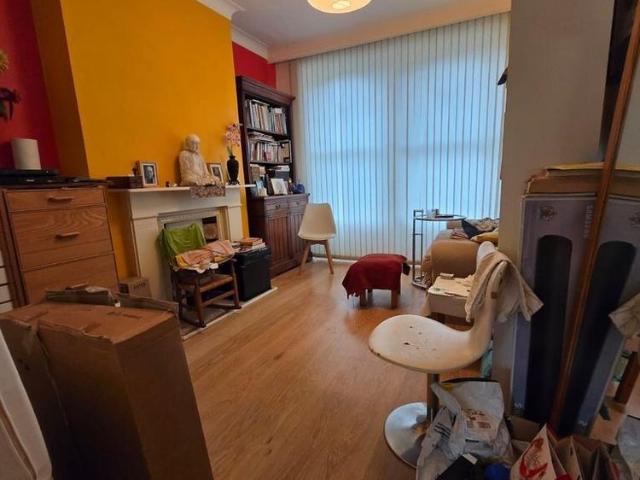 1 bedroom in a house share to rent