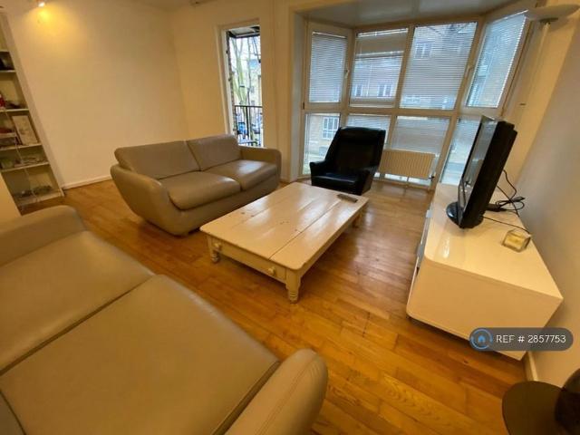 1 bedroom in a house share to rent