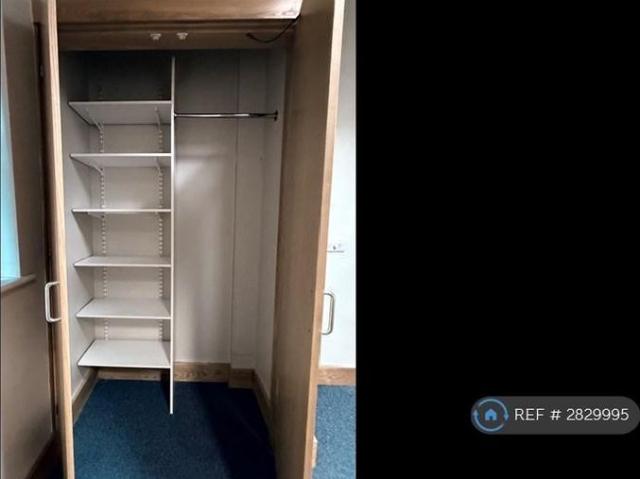 1 bedroom in a house share to rent