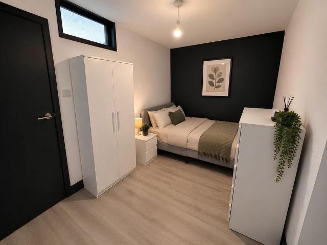 1 bedroom in a house share to rent
