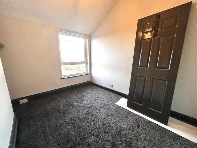 1 bedroom in a house share to rent