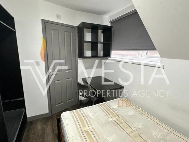 1 bedroom in a house share to rent