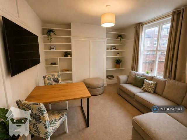 1 bedroom in a house share to rent