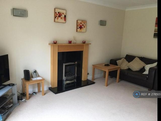 1 bedroom in a house share to rent