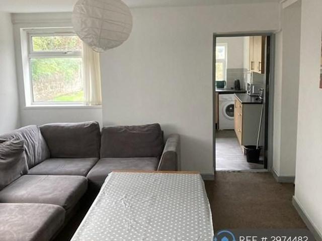 1 bedroom in a house share to rent