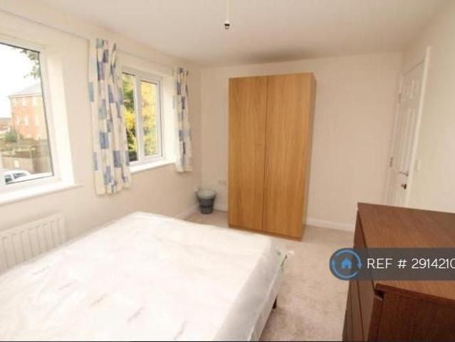1 bedroom in a house share to rent