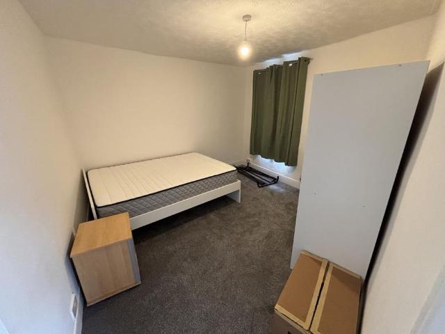 1 bedroom in a house share to rent