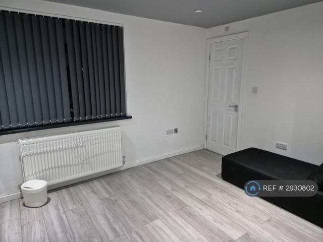 1 bedroom in a house share to rent