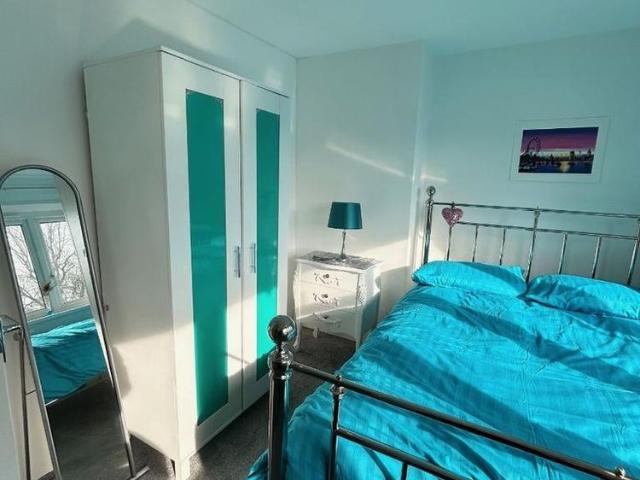 1 bedroom in a house share to rent