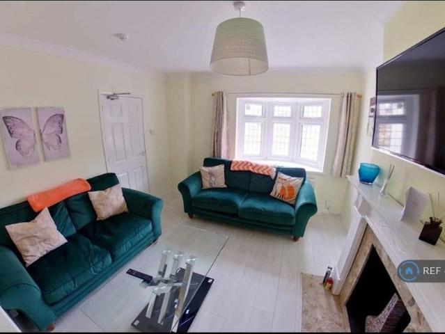1 bedroom in a house share to rent