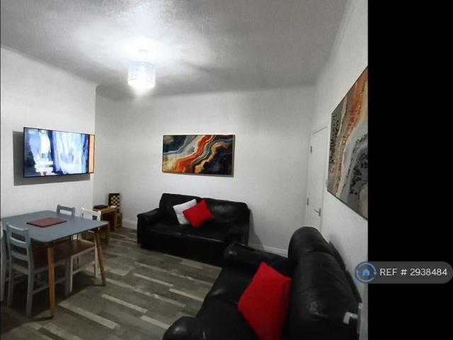 1 bedroom in a house share to rent