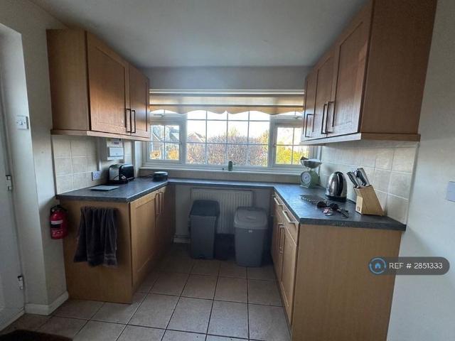 1 bedroom in a house share to rent