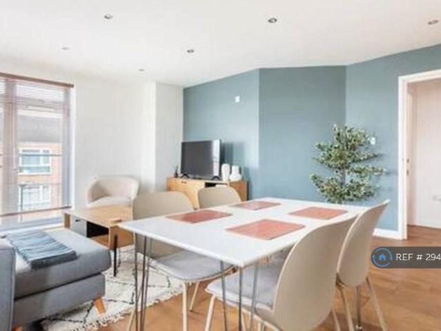 1 bedroom in a house share to rent