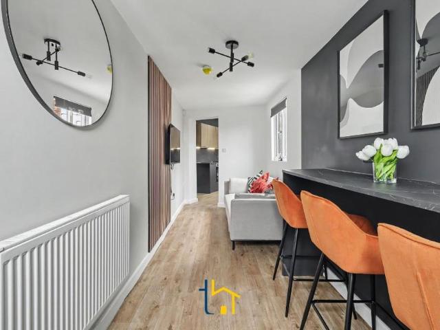 1 bedroom in a house share to rent