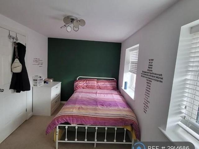 1 bedroom in a house share to rent
