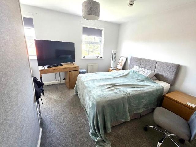 1 bedroom in a house share to rent