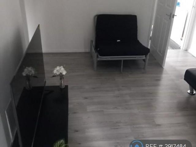 1 bedroom in a house share to rent