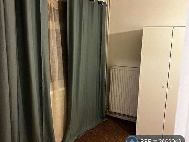 1 bedroom in a house share to rent
