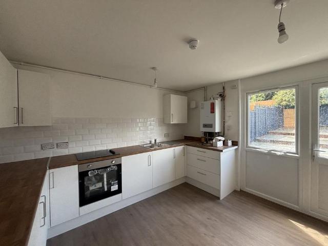 1 bedroom in a house share to rent