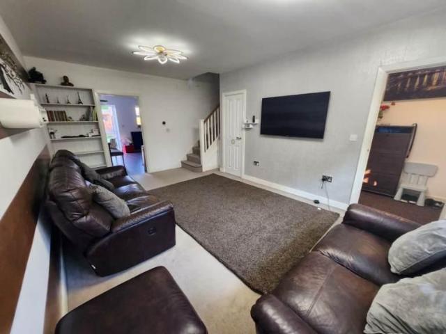 1 bedroom in a house share to rent