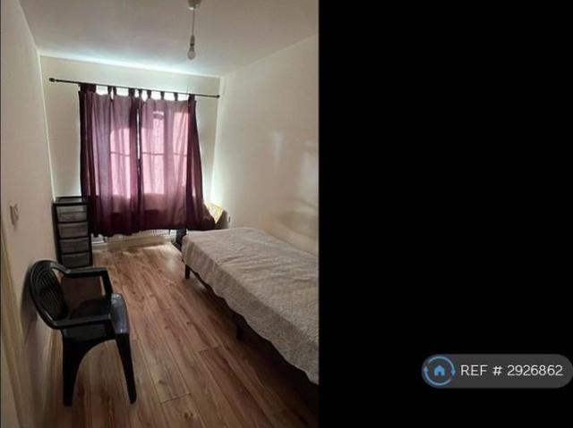 1 bedroom in a house share to rent
