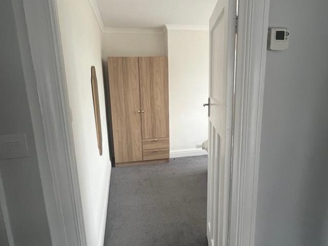 1 bedroom in a house share to rent