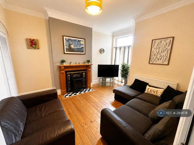 1 bedroom in a house share to rent