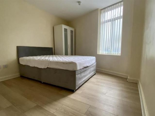 1 bedroom in a house share to rent